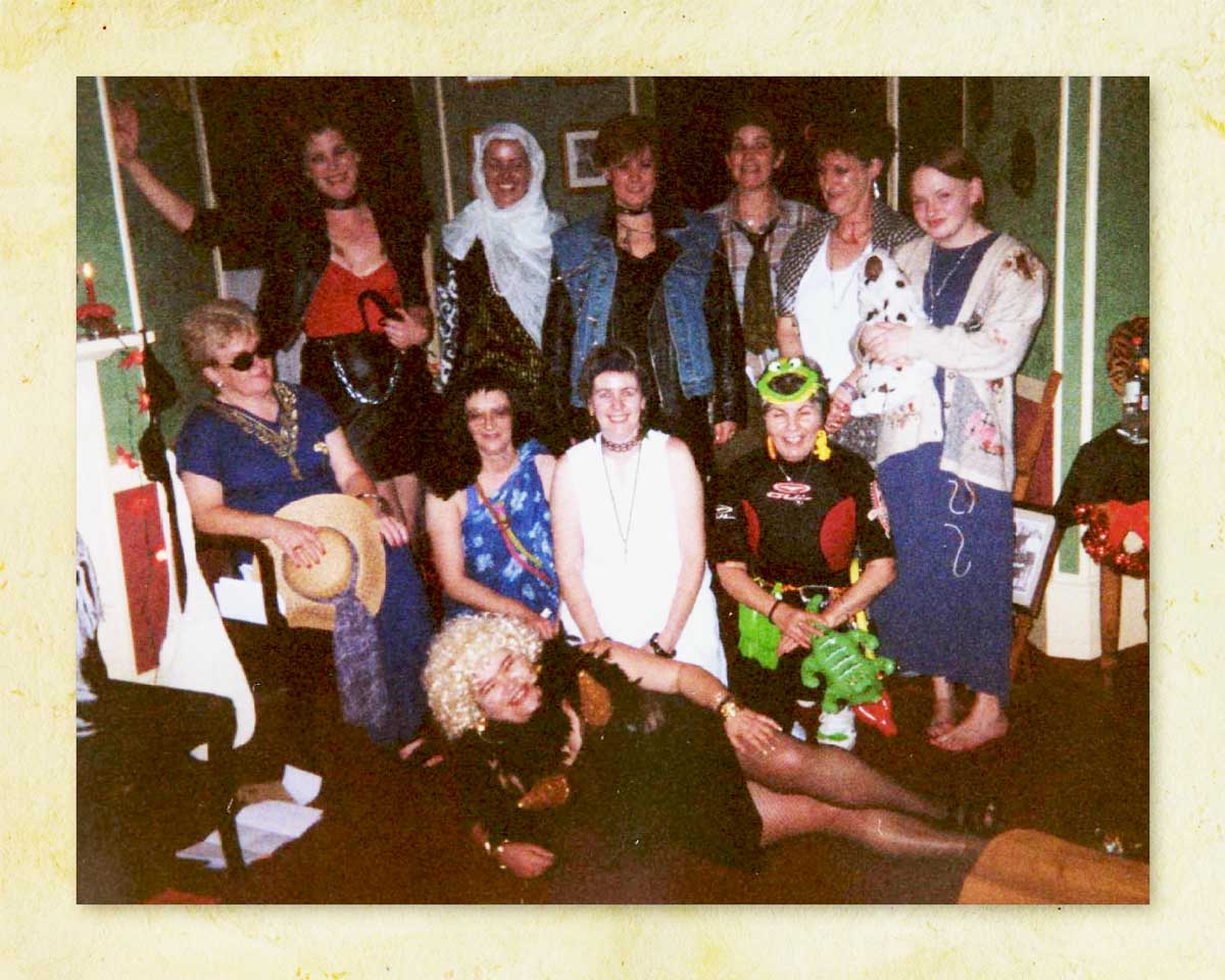 School Reunion Game - One Of The Girls