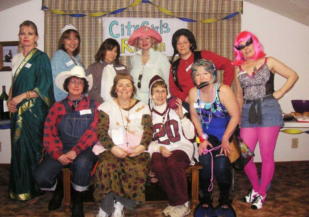 School Reunion Game - One Of The Girls