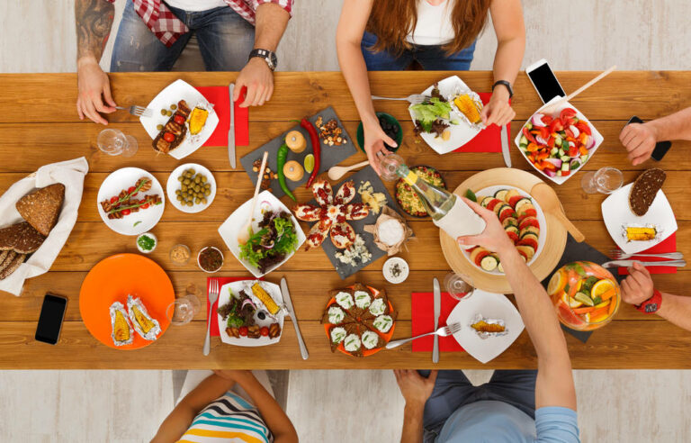 8 Exciting Mystery Dinner Party Ideas | Merri Mysteries